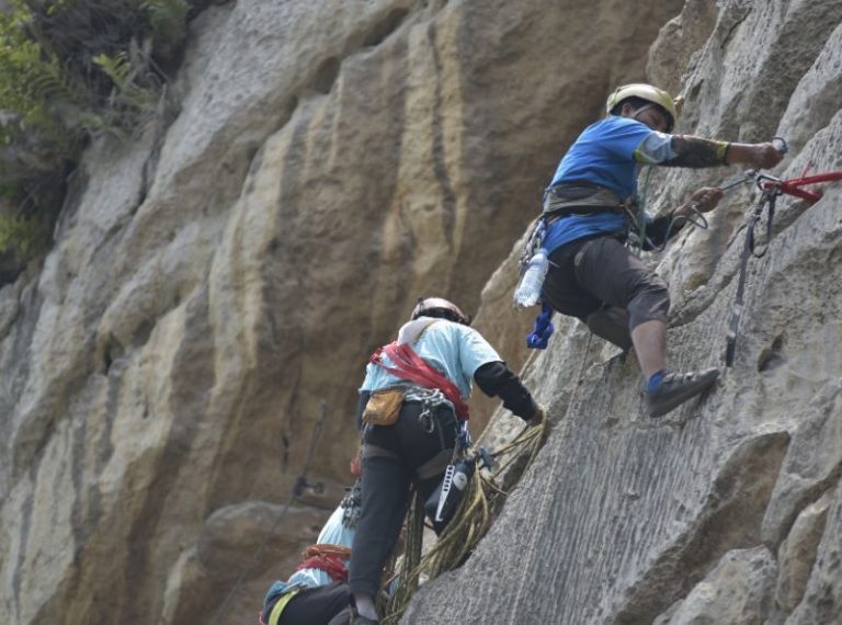 Apa itu Multi-pitch Climbing? Ayo Cari Tahu di Sini! - Blog