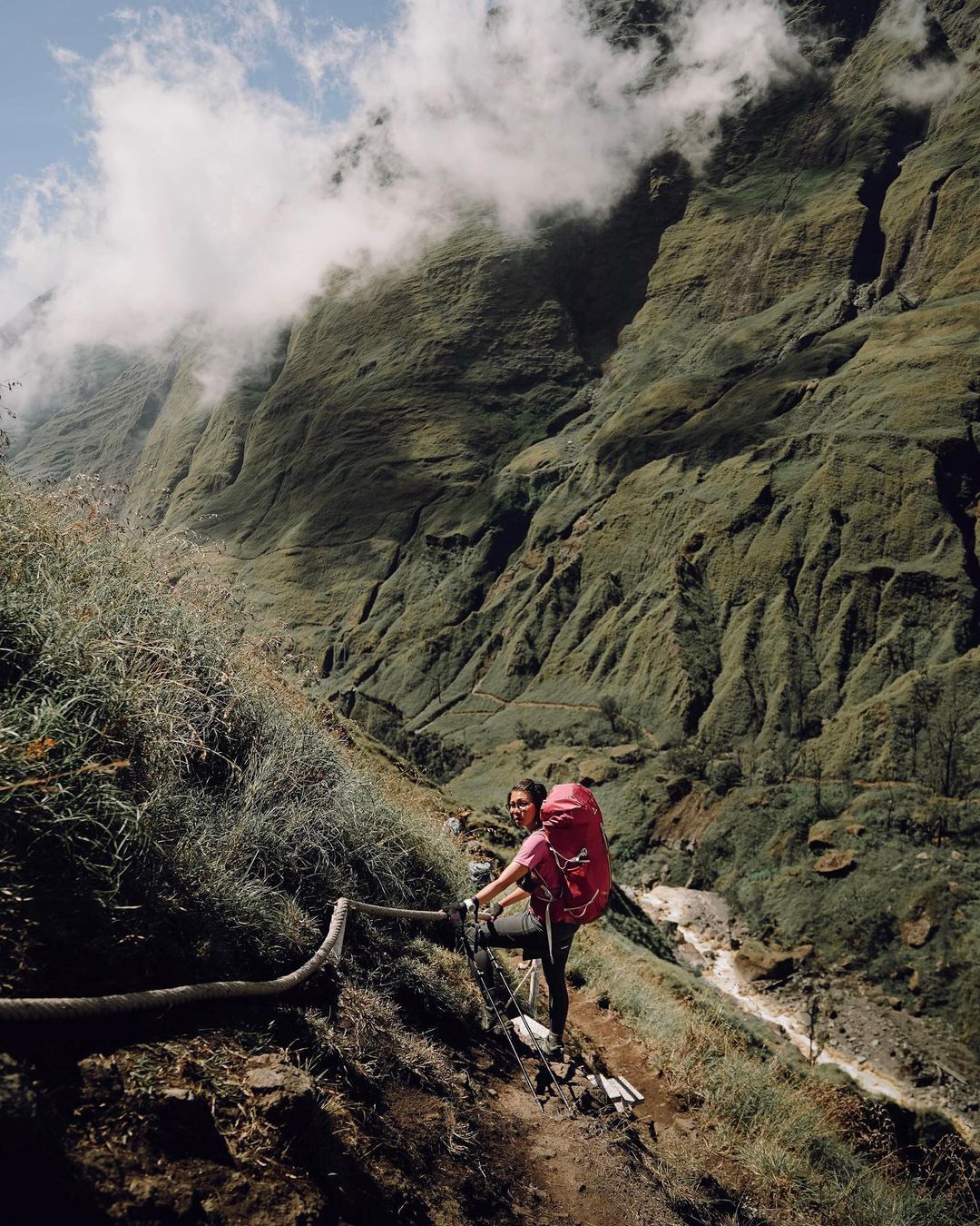 9 Tips Memilih Hiking Trail & Rekomendasinya di Indonesia