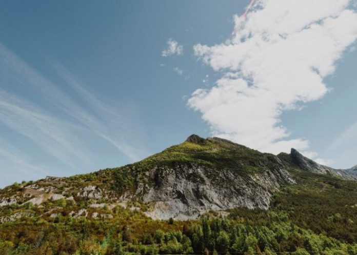 Gunung Api Strato, Seperti Apa Ciri dan Karakteristiknya?