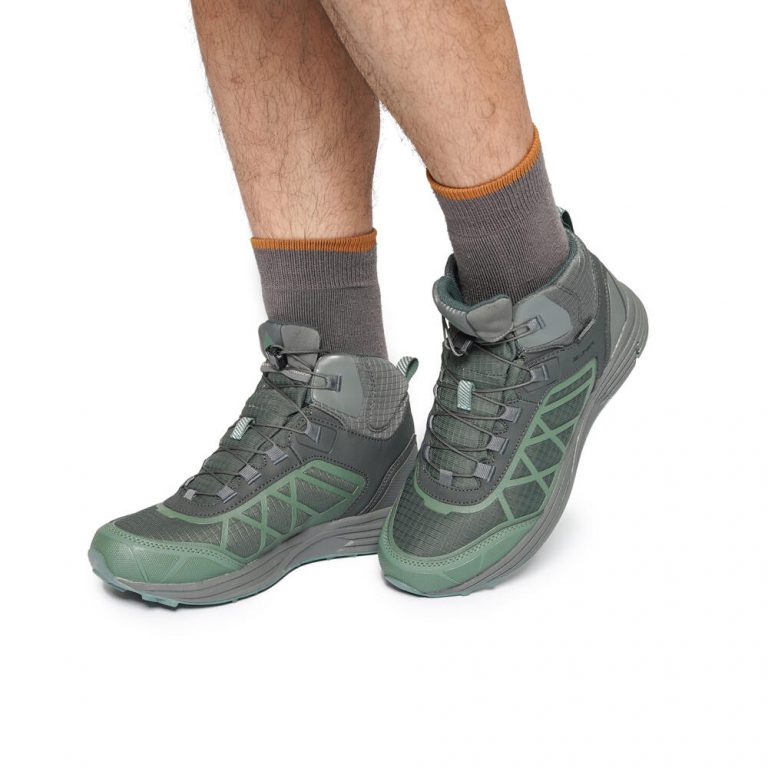 9 Rekomendasi Sepatu Hutan untuk Mendaki dari EIGER